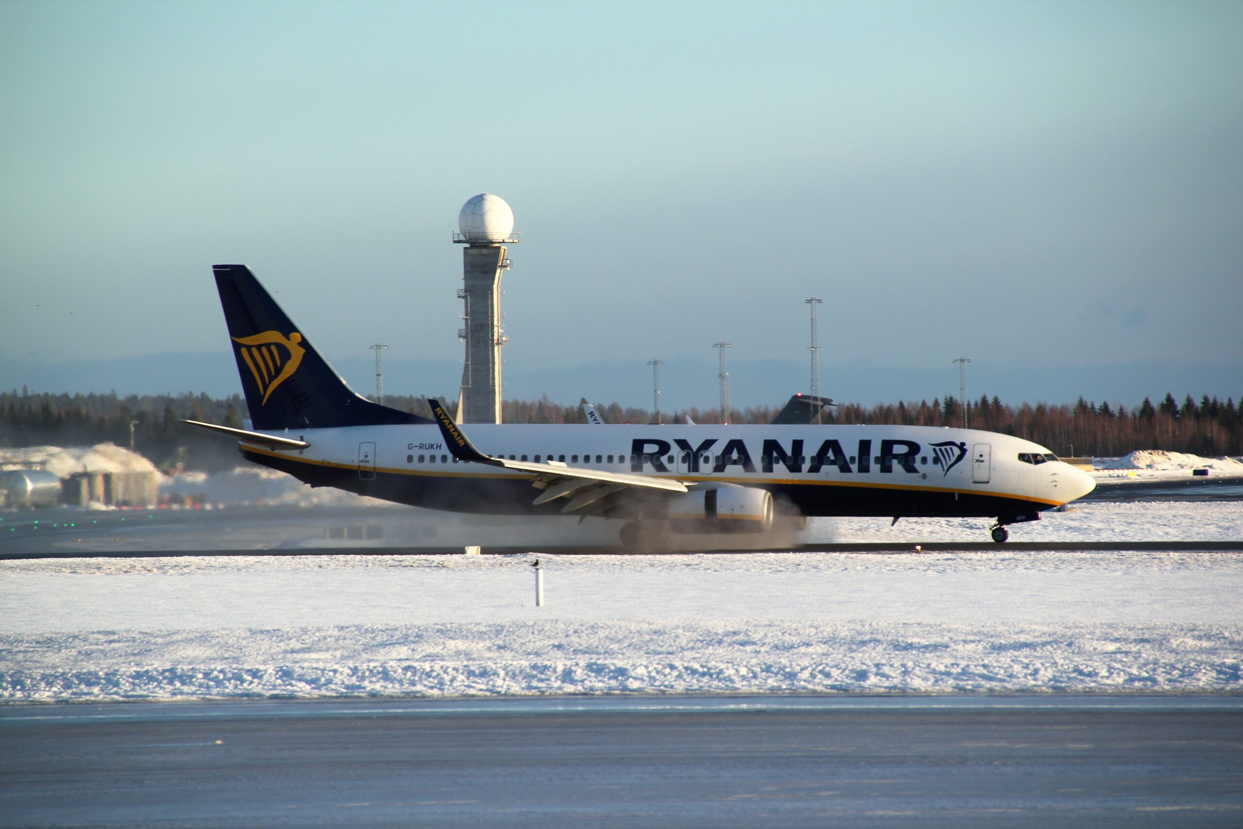 Satser i Sverige og Danmark - bremsene på i Norge - flysmart24.no