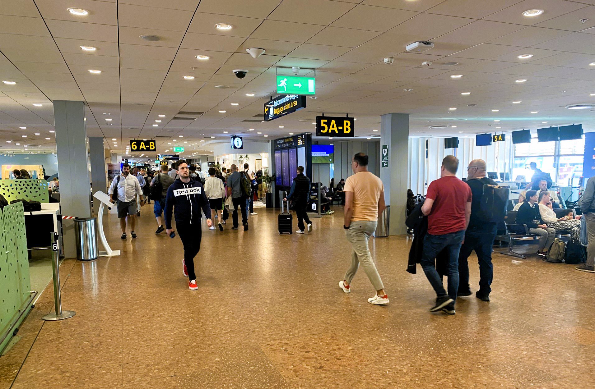 Fikk prissjokk - pristak på mat og drikke på flyplassene - flysmart24.no Fikk prissjokk - pristak på mat og drikke på flyplassene - flysmart24.no